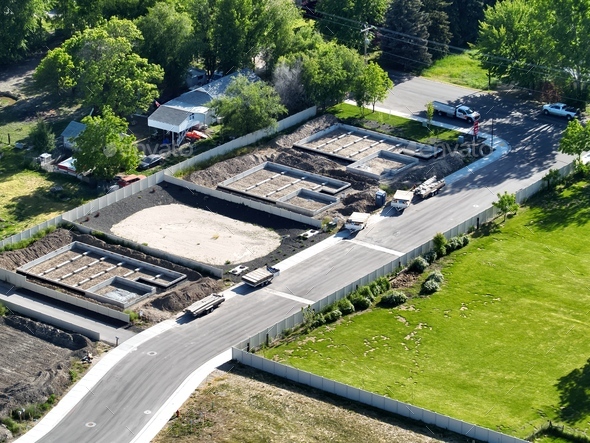 the intersection is being built between two roads and an open parking ...