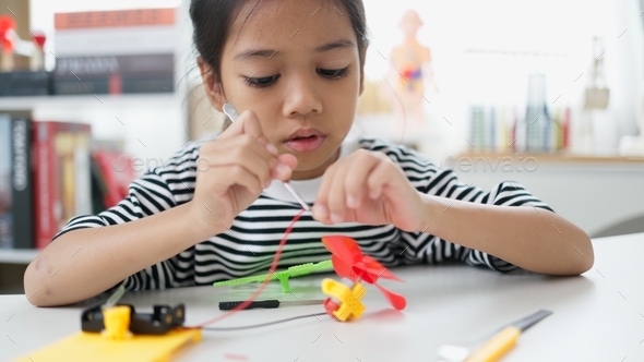 STEM education concept. Asian students learn at home with STEM toys ...