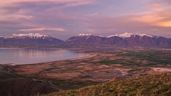 Sunset timelpase looking over Utah Valley towards Provo and Orem, Stock ...