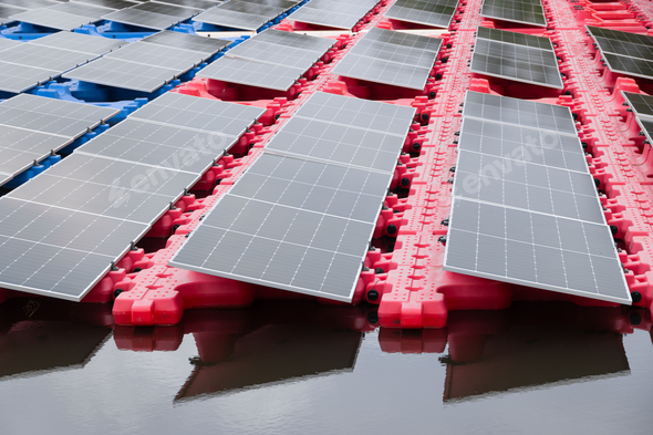 Floating Solar Panel, Photovoltaic panel PV System in lake pond. Saving ...
