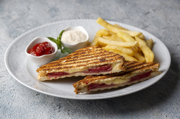 Turkish toast, mixed toast with cheddar cheese, sausage and ham, with ...