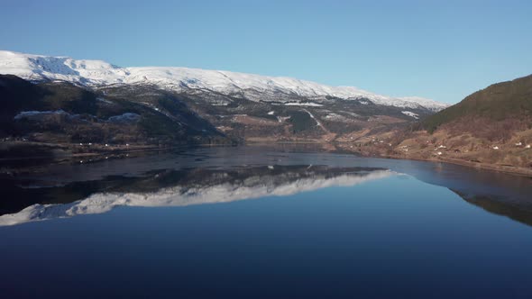 Vangsvatnet lake in Vossevangen shown with Bulken and Vosso river in ...