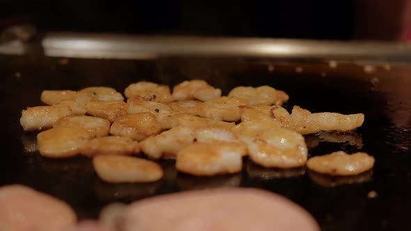 Close Up View of Japanese Chef Cooking Shrimp Teppanyaki on Hibachi ...