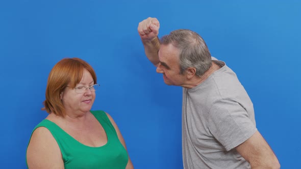 Side View of Indian Couple Sorting Things Out. Spouses Quarrel ...