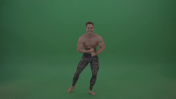 Green Screen Bodybuilder Fitness Trainer Show Muscules On Green ...