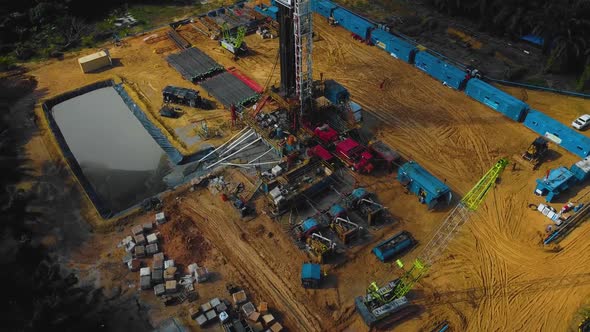 Cinematic Onshore Drilling and Workover Rig structure and Rig equipment ...