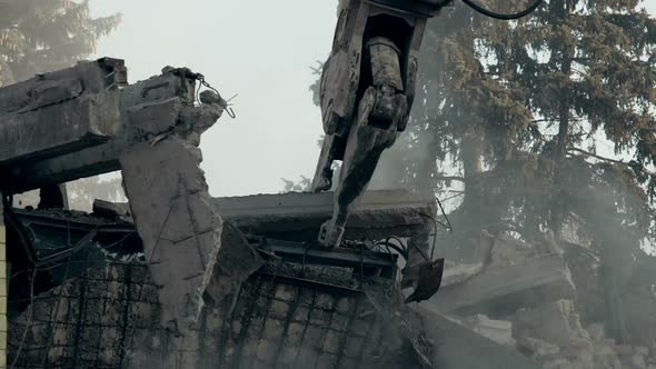 Strong Demolition Machine Removing House Ruins, Cleaning Up Earthquake ...