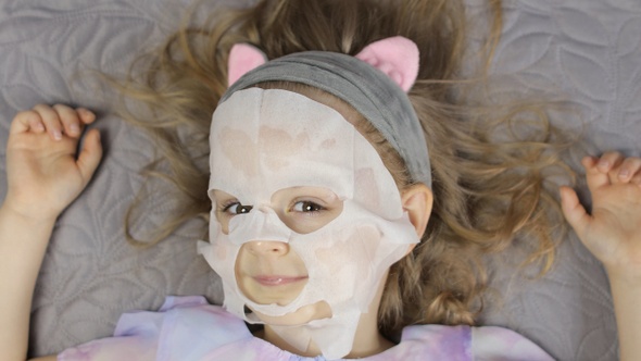 Teen Girl Applying Moisturizing Face Mask, Child Kid Take Care of Skin ...