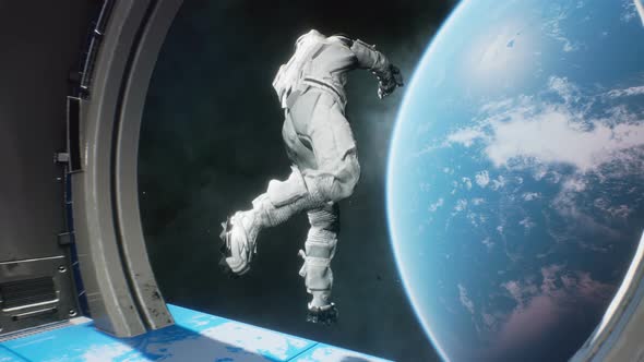 Escaping Astronaut, Motion Graphics | VideoHive