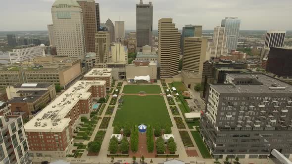 Cinematic drone shot of the John F. Wolfe Columbus Commons and Columbus ...