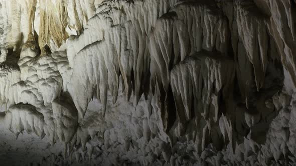 Decorations on walls inside underground cavern 3840X2160 UltraHD ...