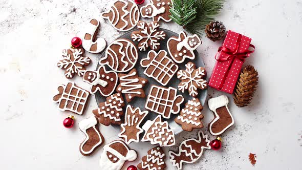 Different Shapes of Christmas Gingerbread Cookies Assorted in Circle ...