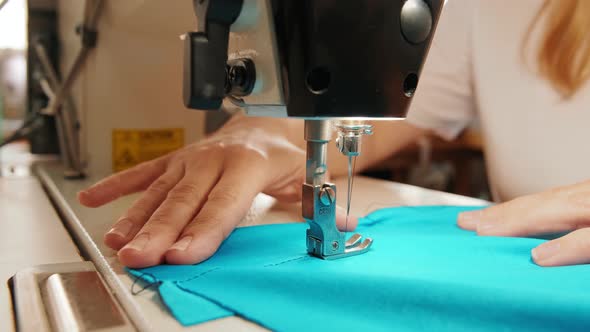 Sewing Process , the sewing machine sew women's hands sewing machine ...