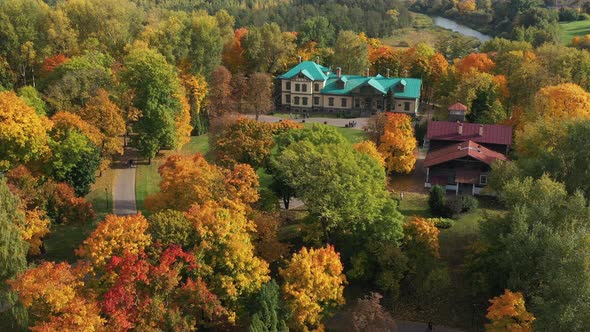 Autumn landscape in Loshitsky Park in Minsk. Belarus.Golden autumn ...