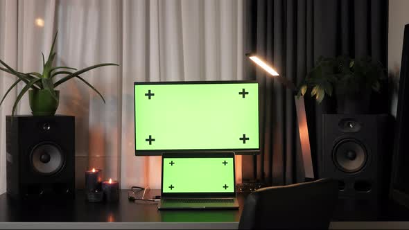 Office desk with laptop computer mock-up green screen displays., Stock ...