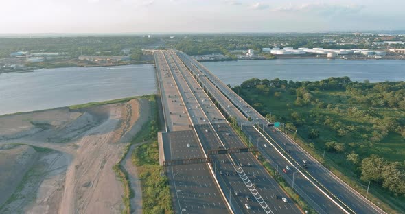 High-speed highway, with traffic road, the Alfred E. Driscoll Bridge ...