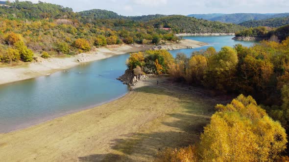The lake of Saint-Cassien in septembre 2022 during the drought in ...