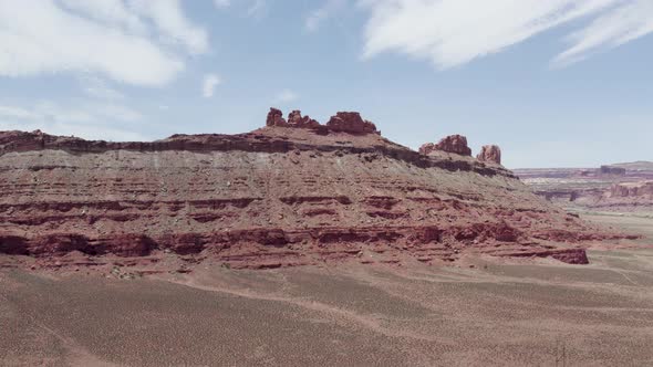 Tall Buttes and Desert Cliffs near Canyonlands National Park, Utah ...